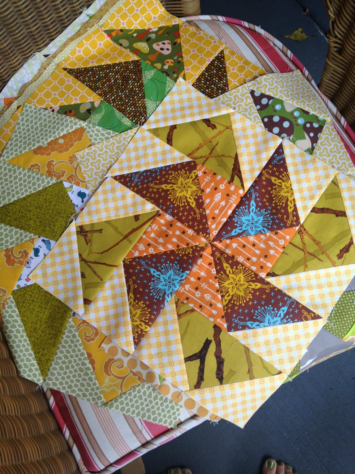 Mighty Distractible: Dutchman's Puzzle Quilt Block